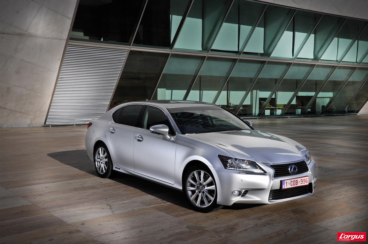 Diaporama et photos - Une Lexus plus dynamique et plus sobre | L'Argus