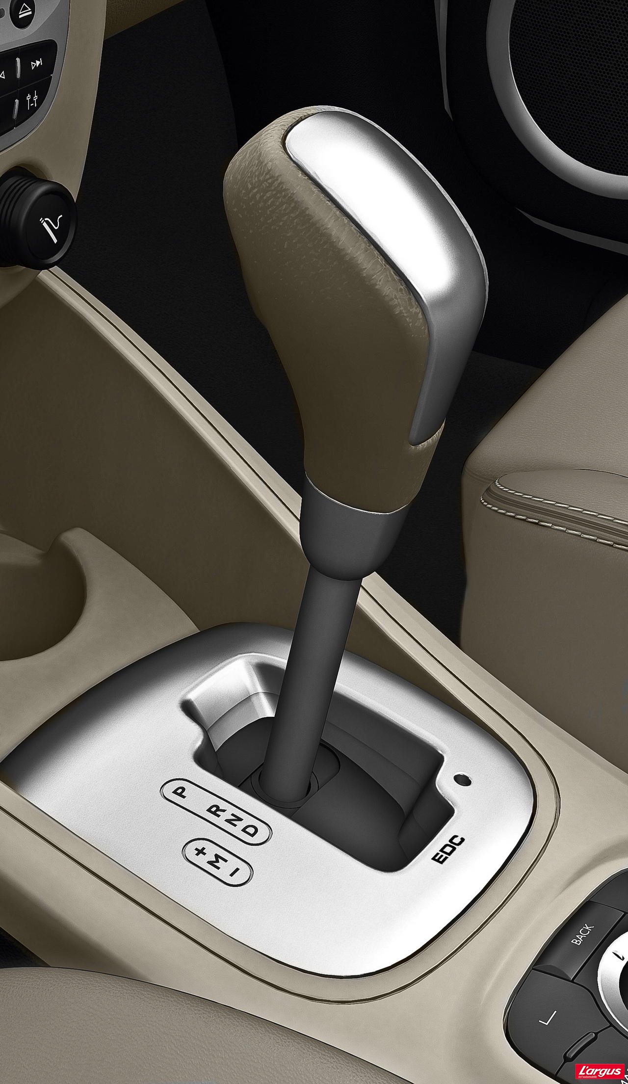 Photo 19 - Renault Mégane CC 1.5 dCi EDC : enfin une boîte robotisée