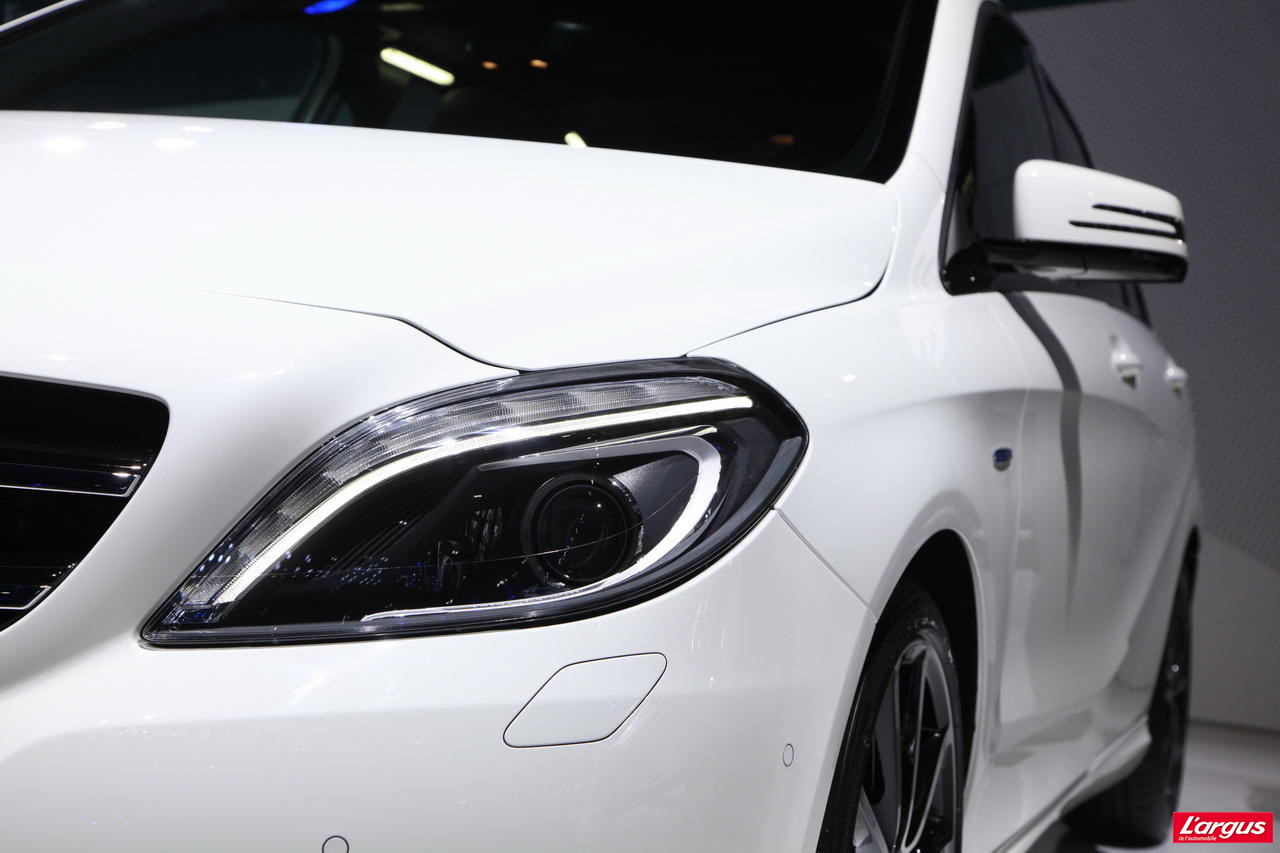 470578_11C760_32 - Une réussite esthétique - Salon de Francfort 2011