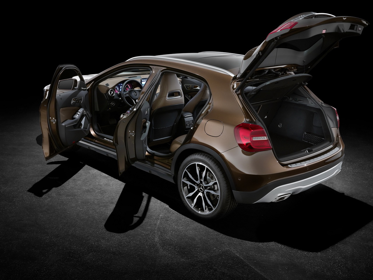 Photos et vidéos de Mercedes-Benz GLA - Un 4x4 compact sur base de ...