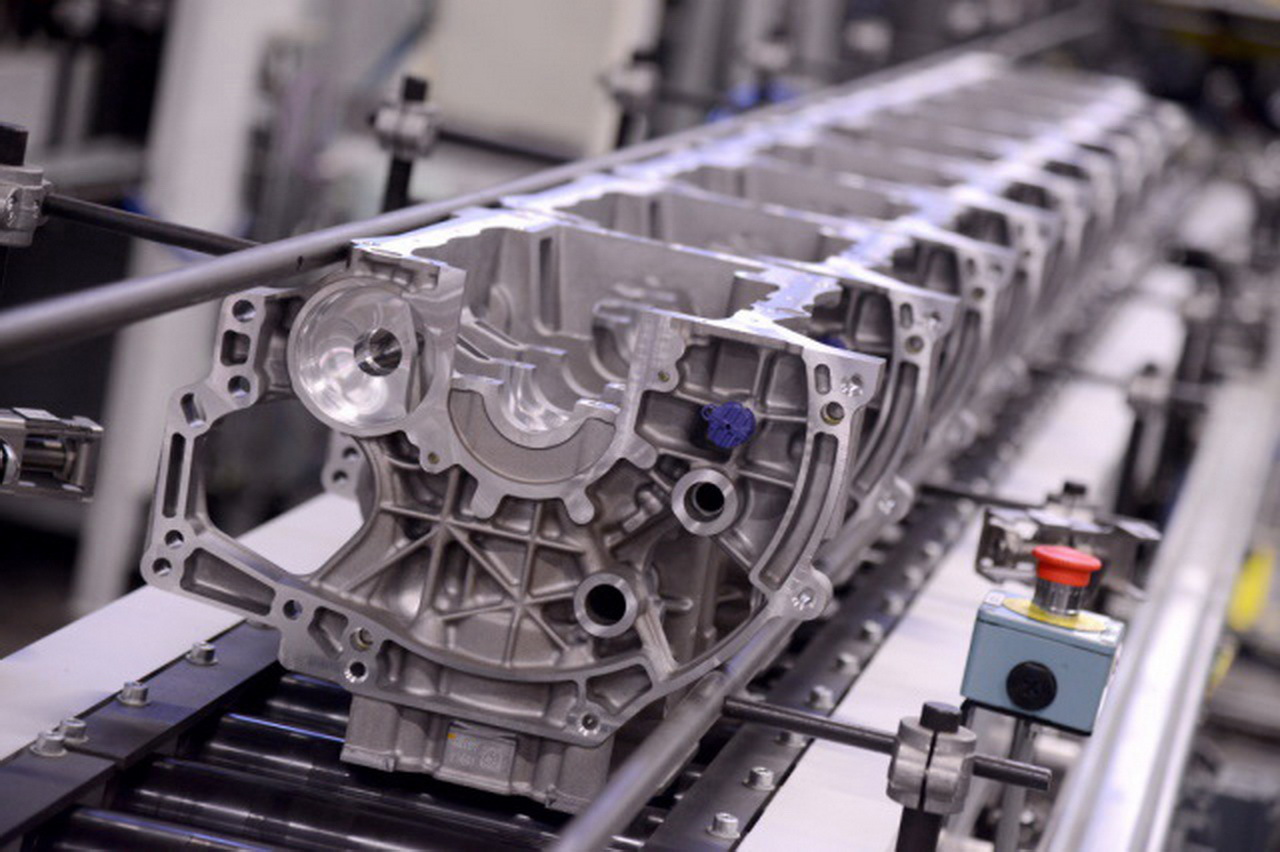 Peugeot et Citroën mettent le turbo