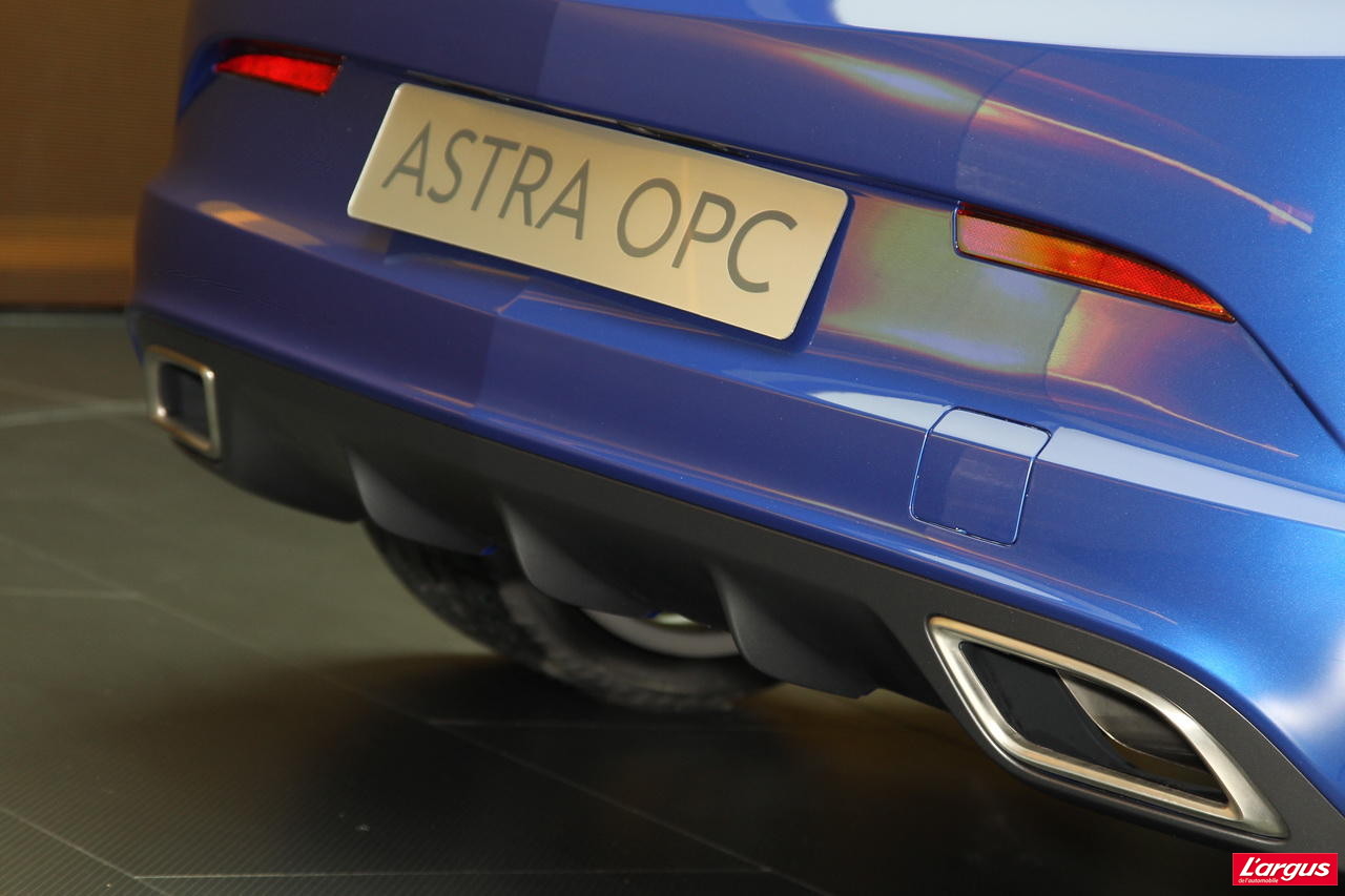 Opel-Astra-OPC_003 - Une OPC haut rendement ! - Salon de Genève 2012