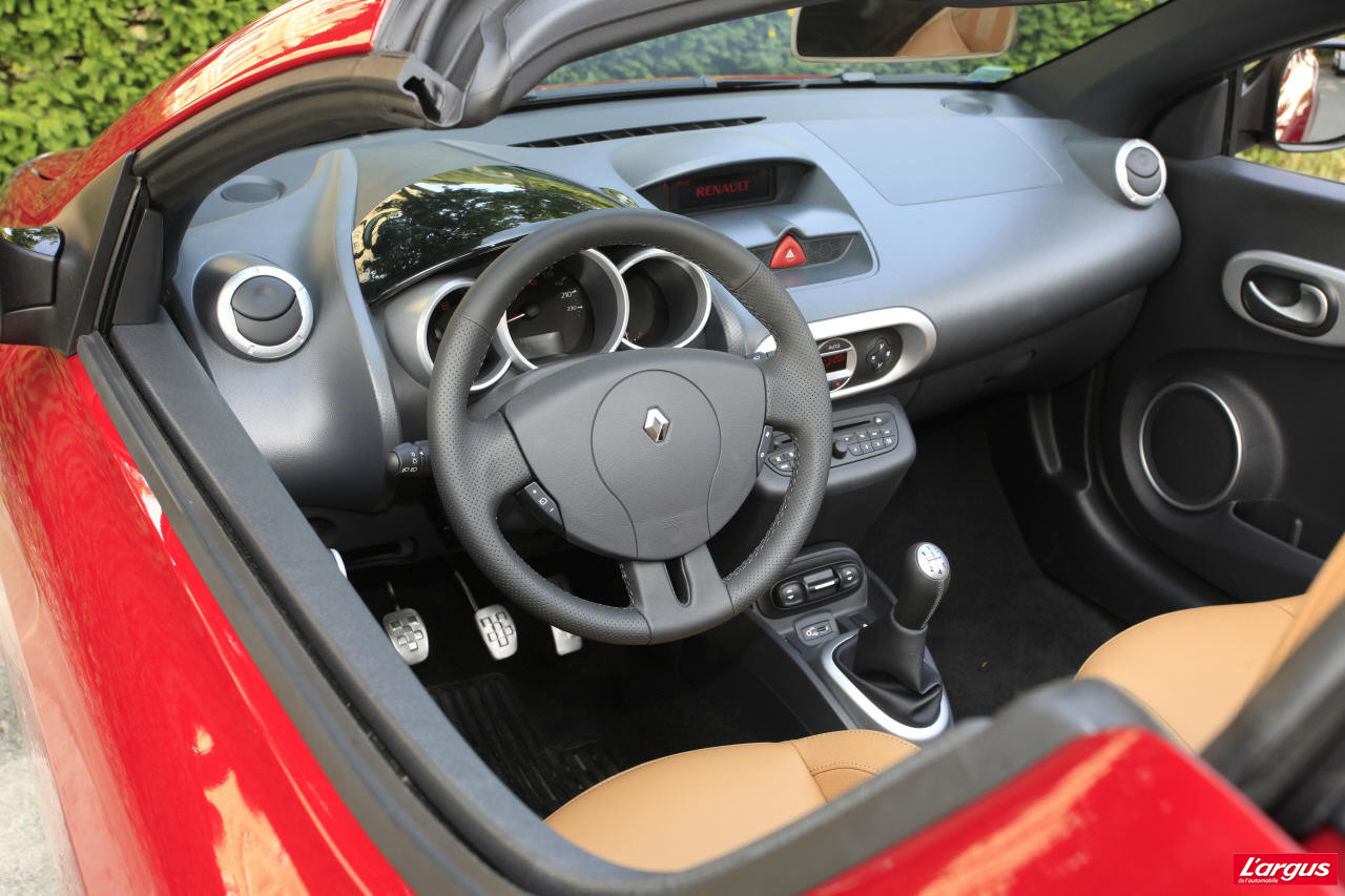 Renault-Wind_05 - Essai vidéo exclusif ! - Salon de l'auto 2010