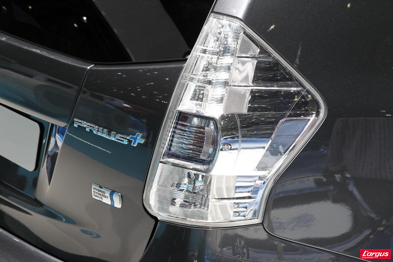 Toyota_Prius+_02 - L'hybride en famille - Salon de Genève 2012