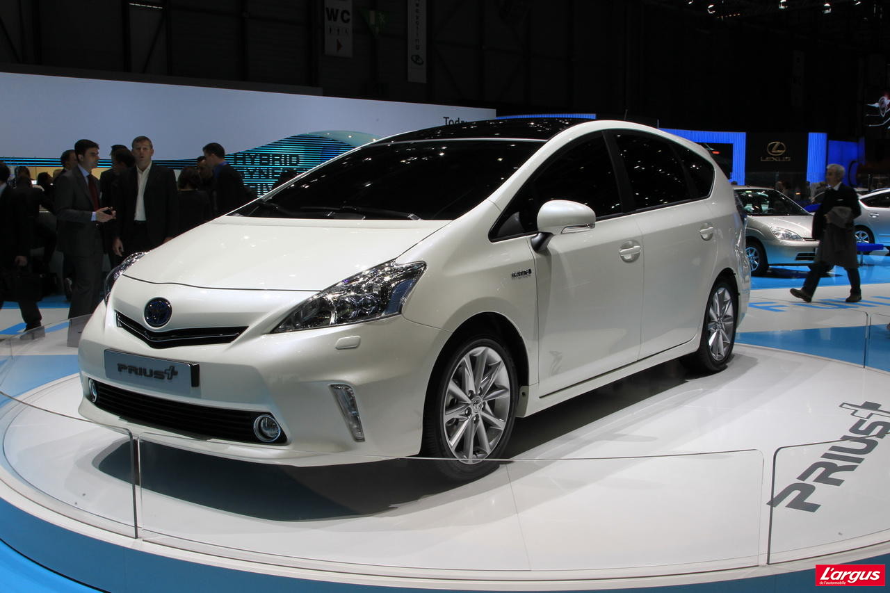 Toyota_Prius+_09 - De cinq à sept - Salon de Genève 2011