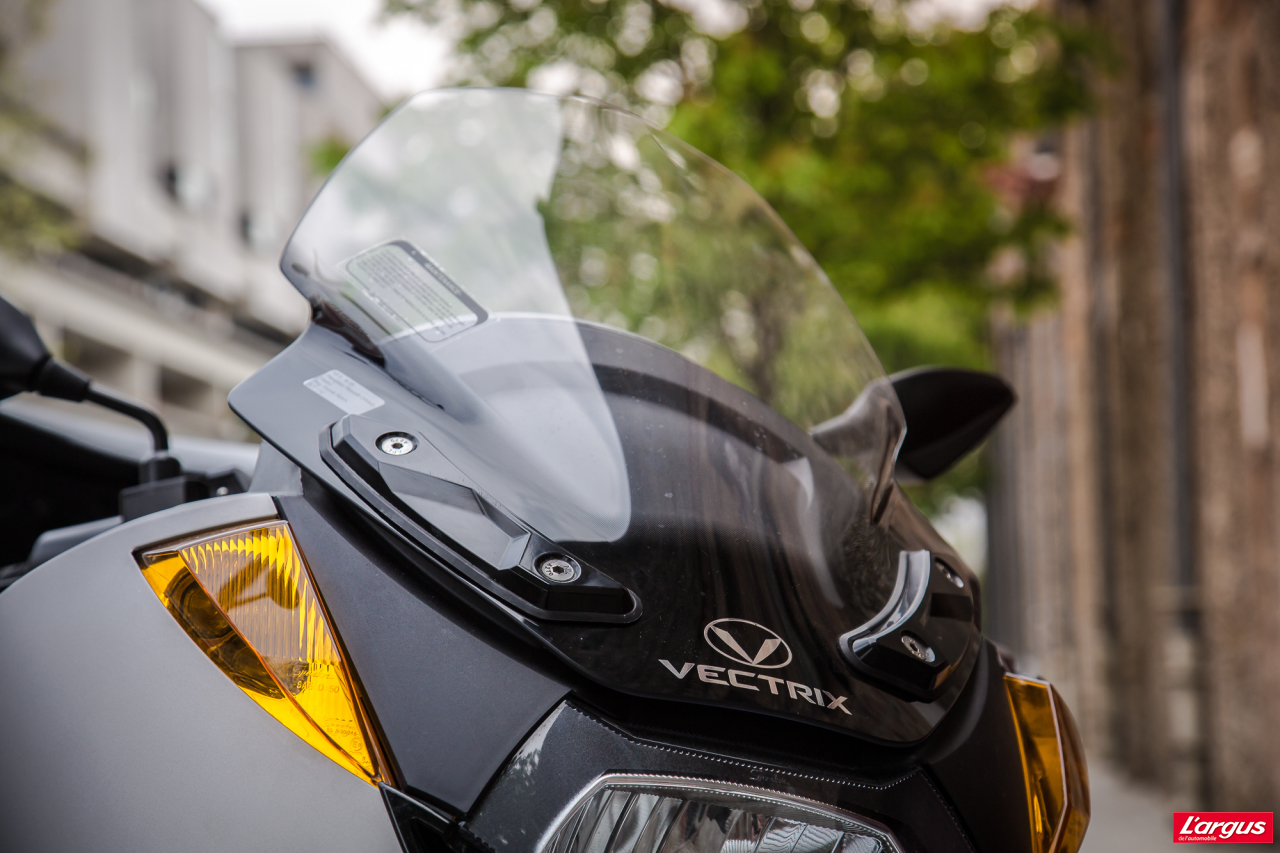 Photo 5 - Vectrix VX-3 : le trois roues électrique se pose en nouvelle ...