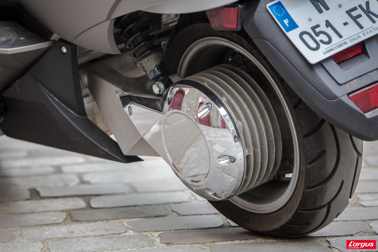 Diaporama et photos - Vectrix VX-3 : le trois roues électrique se pose ...