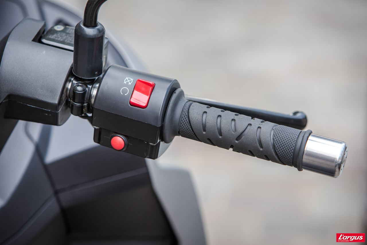 Diaporama et photos - Vectrix VX-3 : le trois roues électrique se pose ...