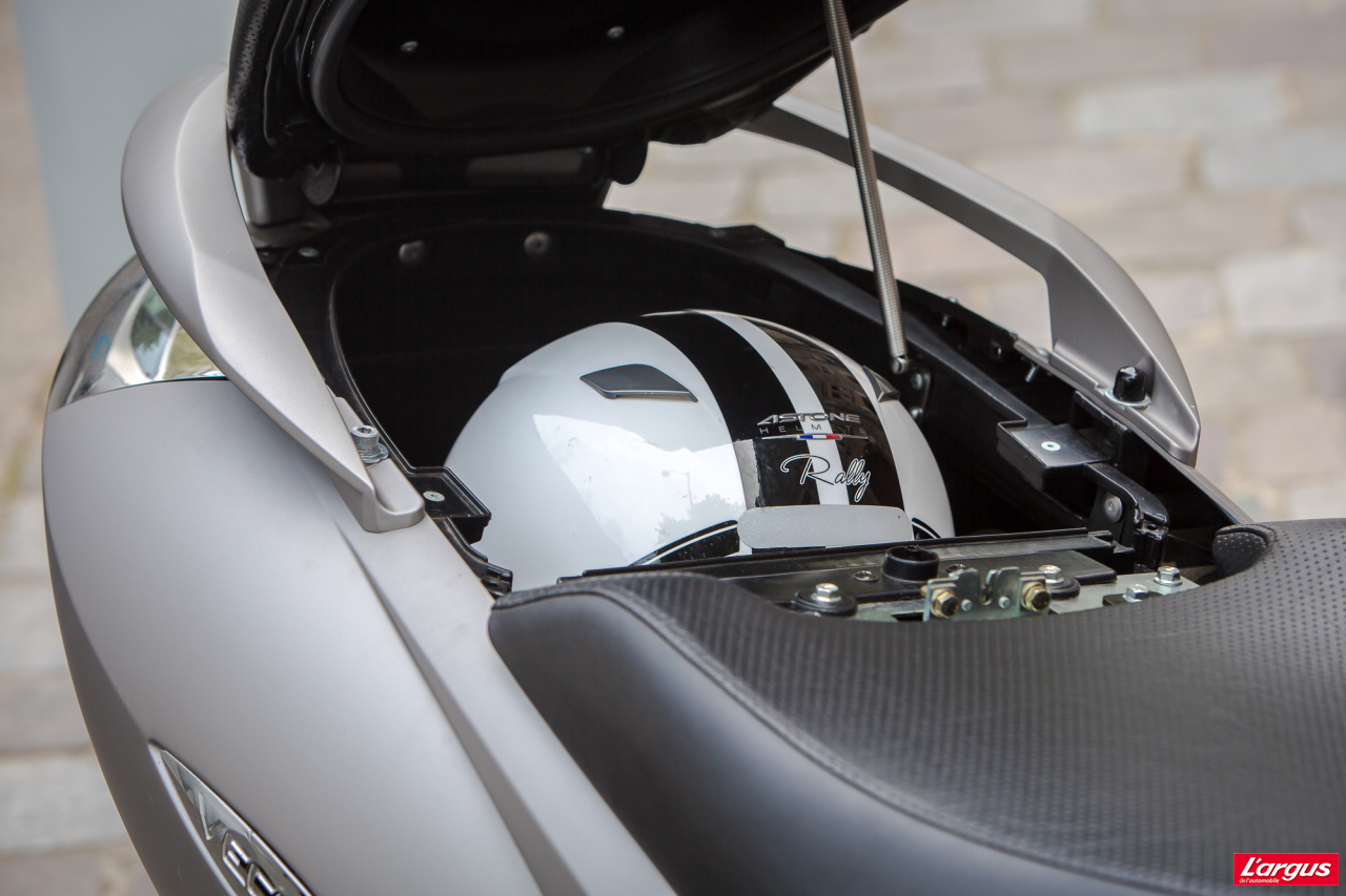 Diaporama et photos - Vectrix VX-3 : le trois roues électrique se pose ...