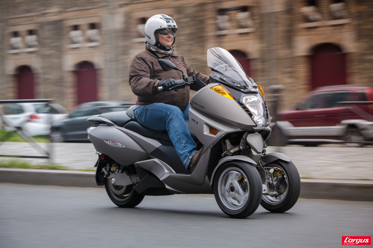 Vectrix VX-3 : le trois roues électrique se pose en nouvelle référence