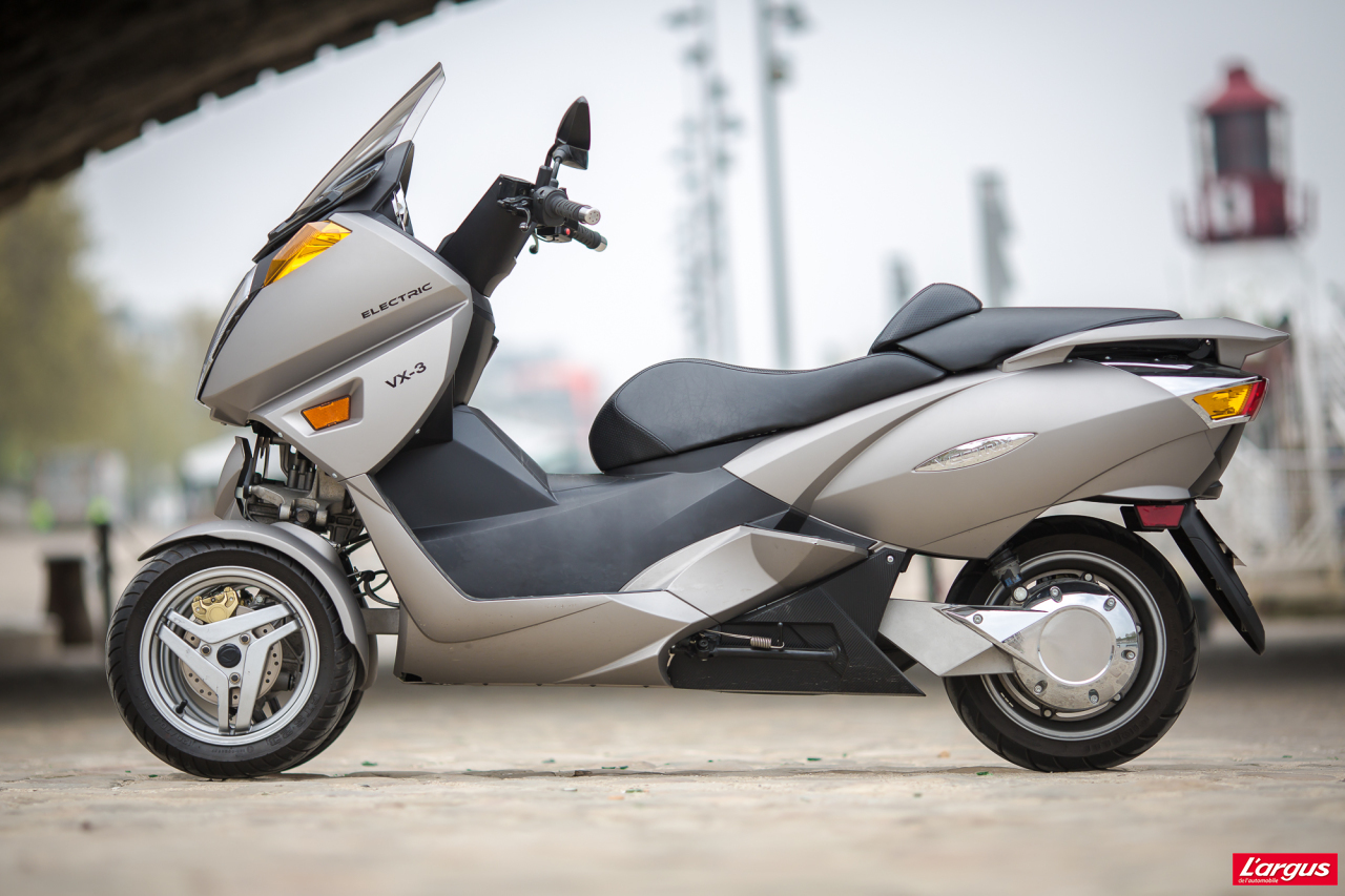 Vectrix VX-3 : le trois roues électrique se pose en nouvelle référence