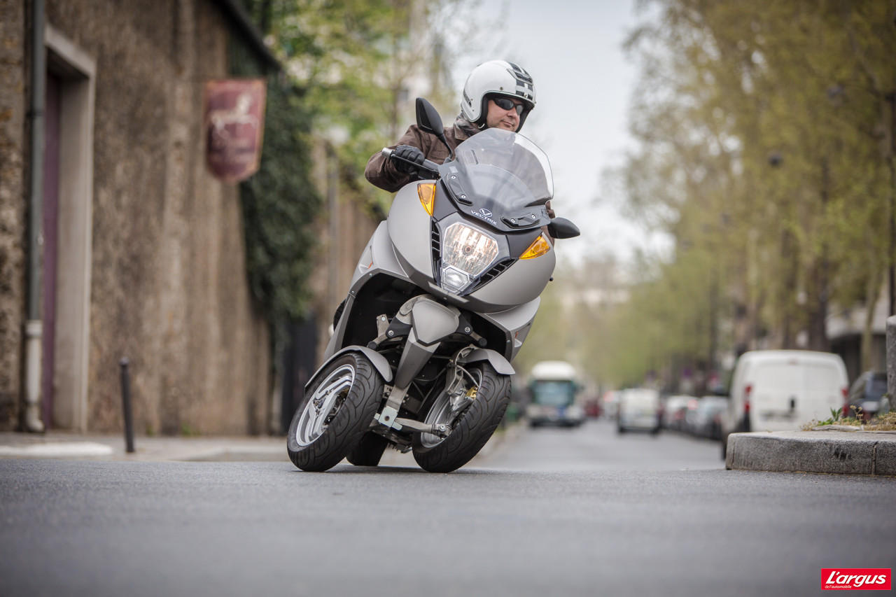 Photo 18 - Vectrix VX-3 : le trois roues électrique se pose en nouvelle ...