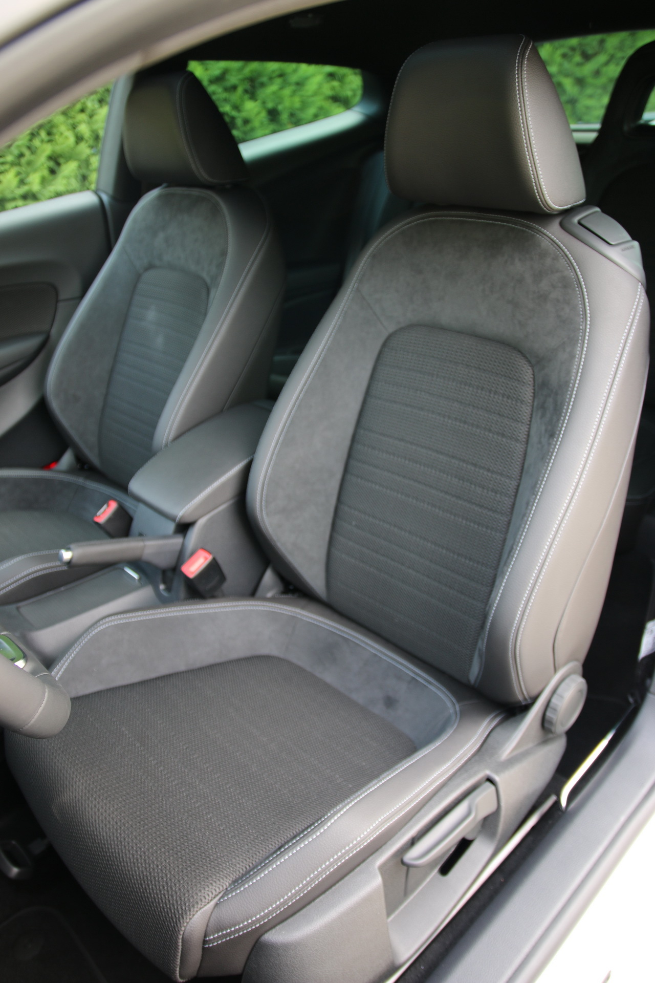 Diaporama et photos - Essai Volkswagen Scirocco restylé : si, il change ...