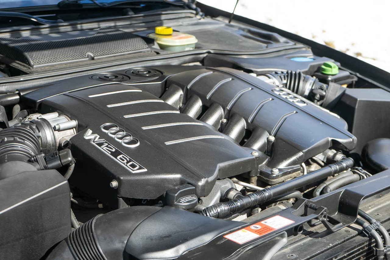 L'Audi A8 W12 de Johnny Hallyday à la vente - Photo #5 - L'argus