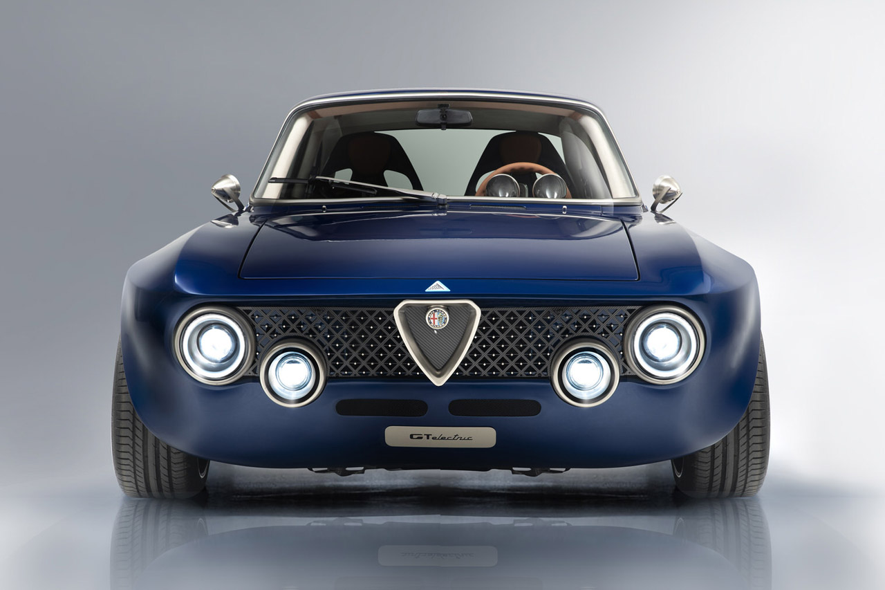 Photo 6 - Alfa Romeo Giulia GT gte - Restomod. Quand les constructeurs ...