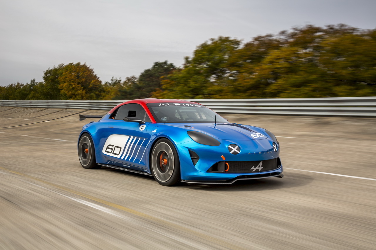 Alpine Celebration sur le circuit de Montlhéry | L'Argus