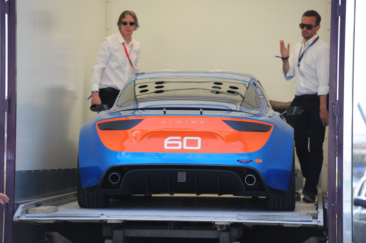 Vivez l'aventure de l'Alpine Celebration aux 24 Heures du Mans 2015