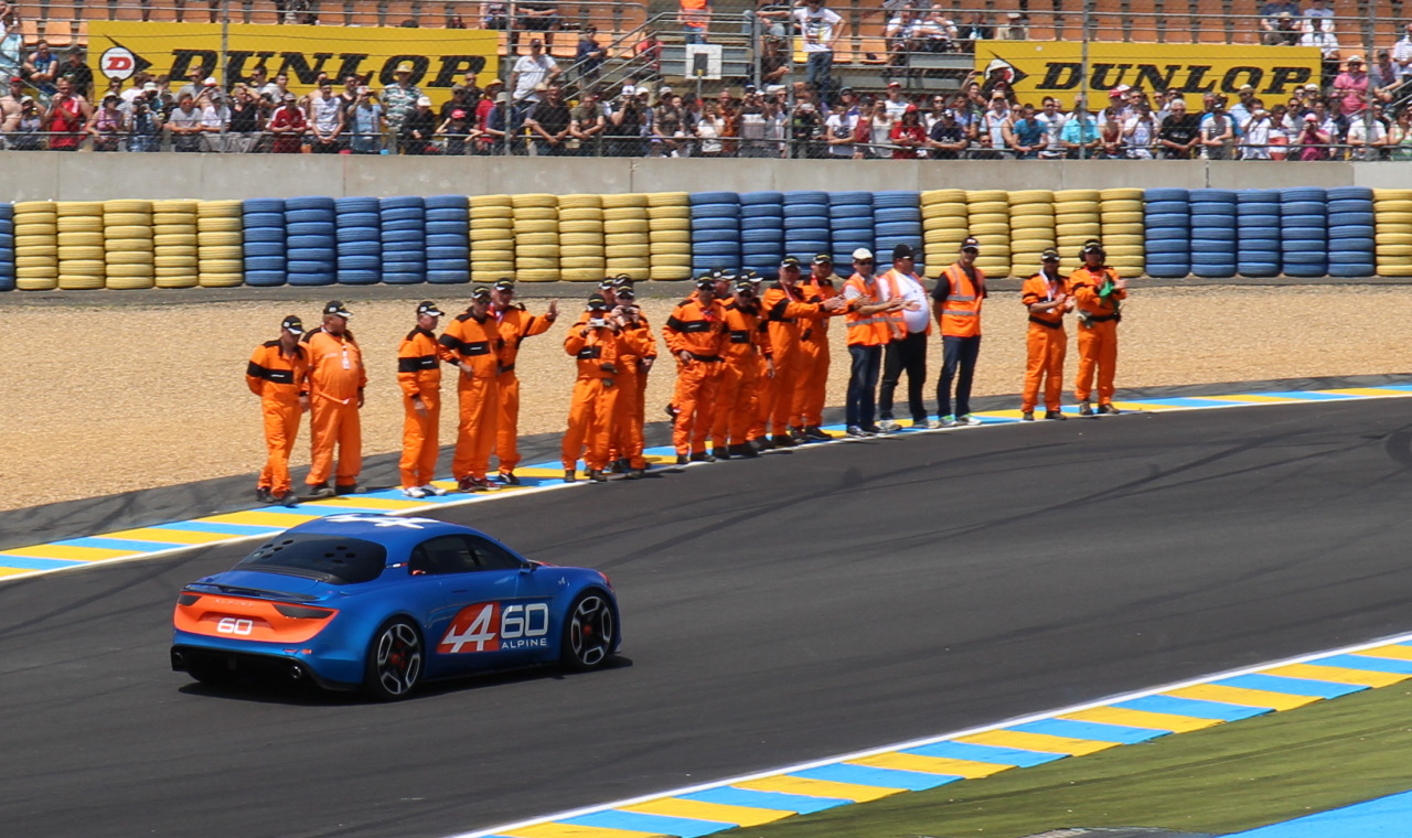 Photo 4 - Alpine Celebration Concept vue arrière - Vivez l'aventure de ...