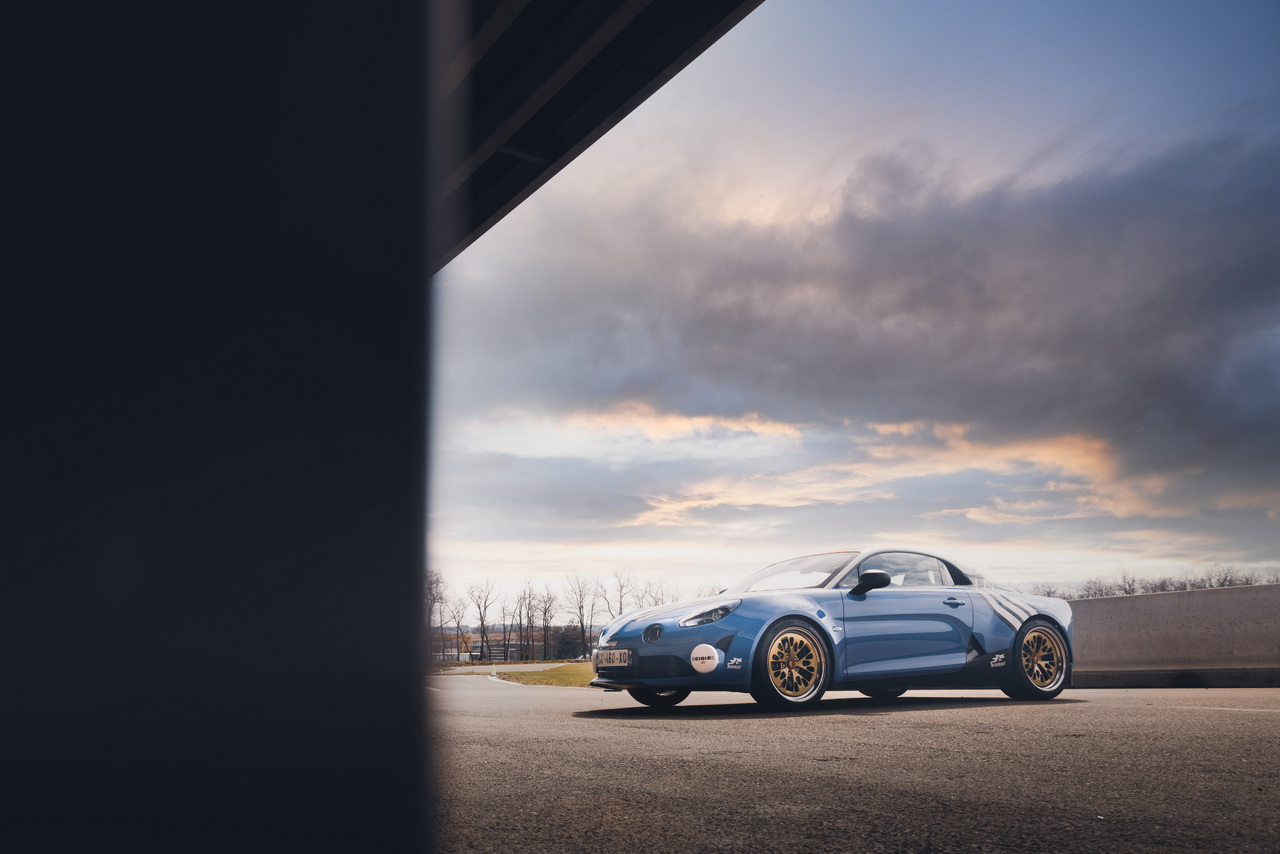 Ravage Groupe 4 : l'Alpine A110 bodybuildée en vente libre ! - Photo ...