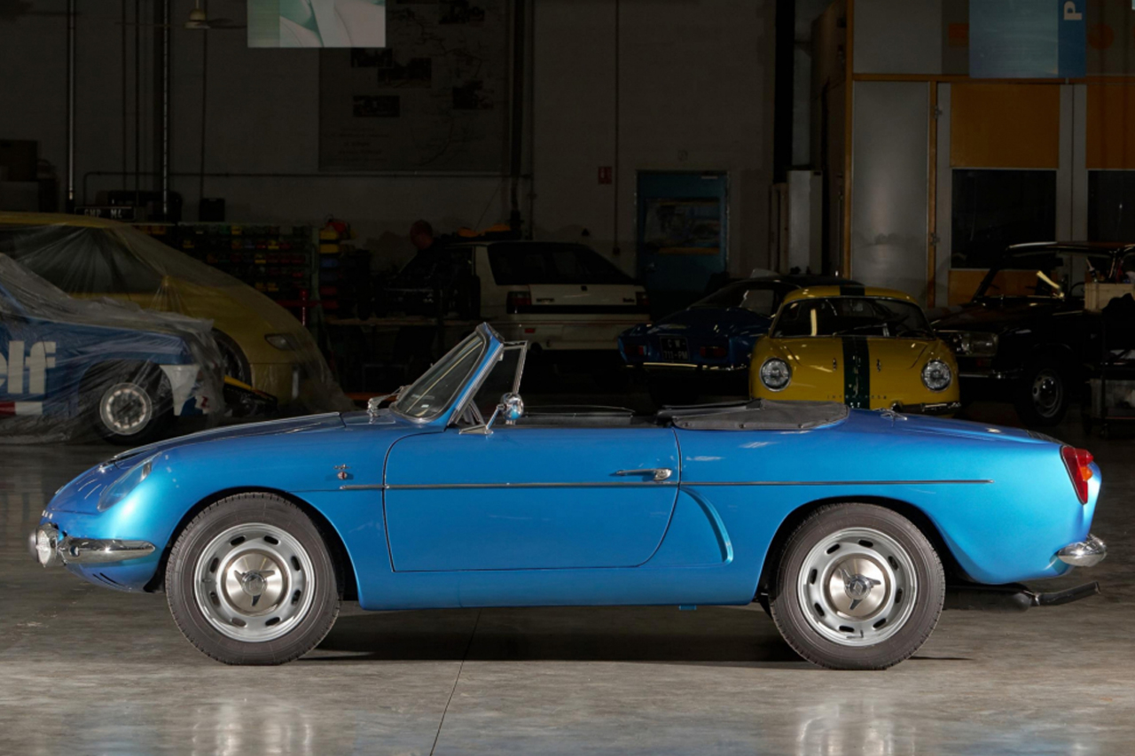 Photo 3 - Alpine A110 Cabriolet - Cabriolets français : une espèce ...