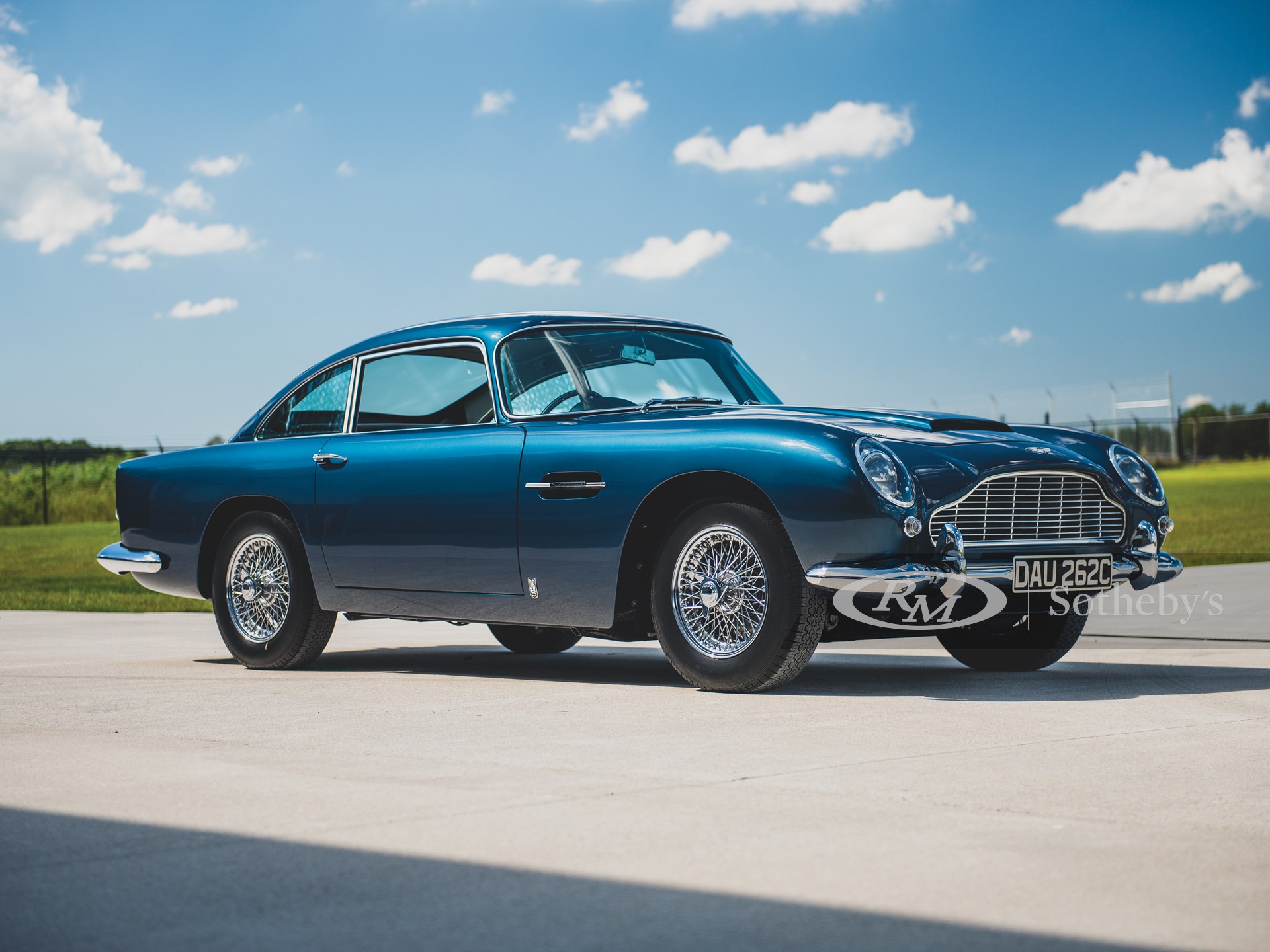 Photo 12 - Aston Martin DB5 'Vantage Specification' - Enchères. Une ...