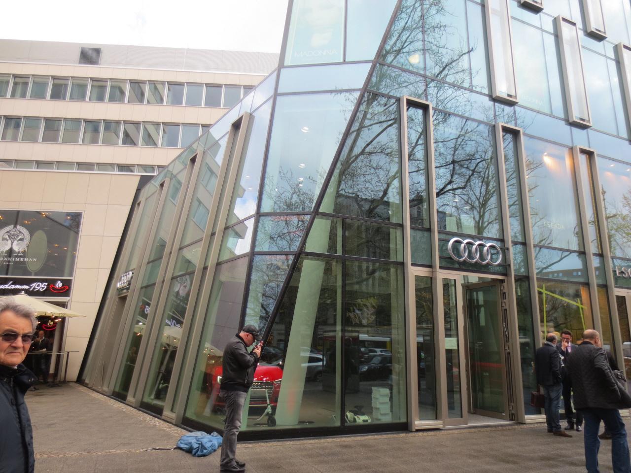 Diaporama et photos - L'Audi Bauer Paris driving Academy voit le jour ...