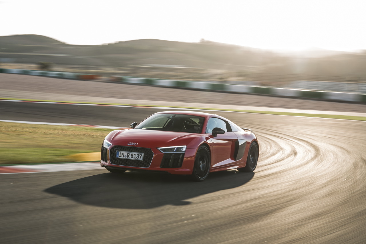 Diaporama et photos - Essai Audi R8 V10 Plus (2015) : l'efficacité à ...
