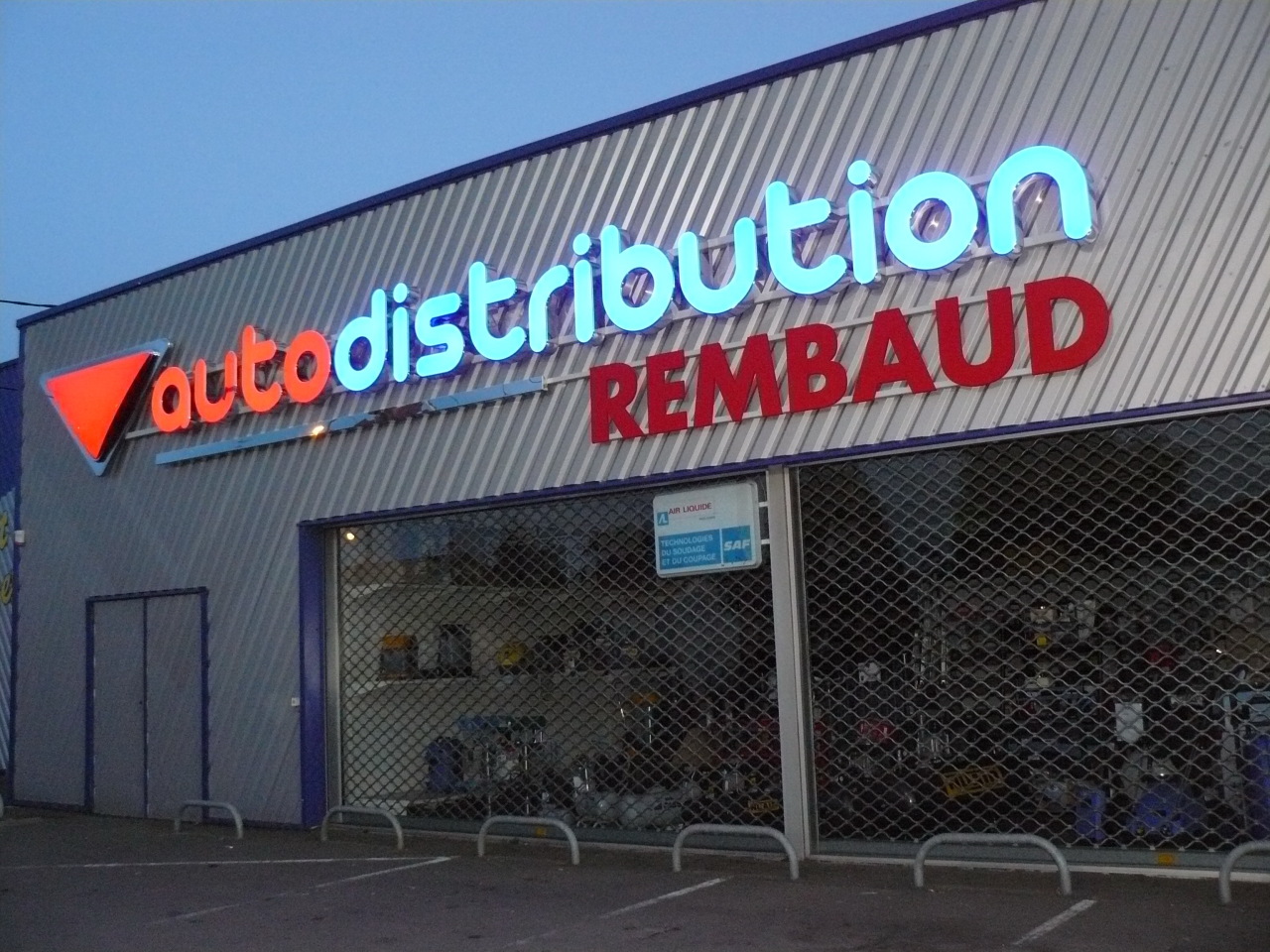 Autodistribution vise les 2000 Garages en 2015