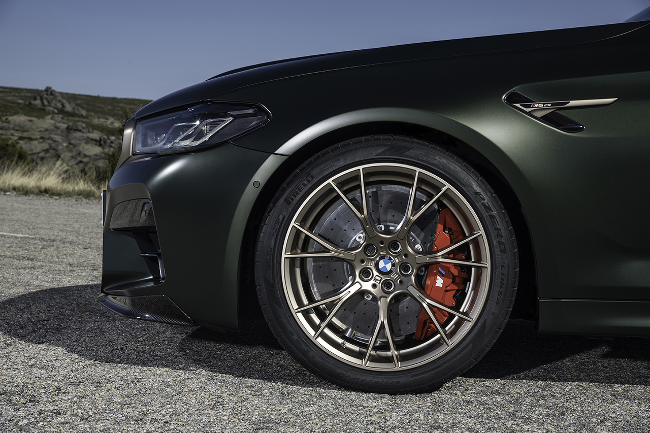 Photo 8 - nouvelle BMW M5 CS 2021 jantes - BMW M5 CS (2021). La berline ...