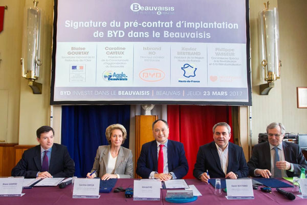 Le Chinois BYD va construire des bus électriques en France