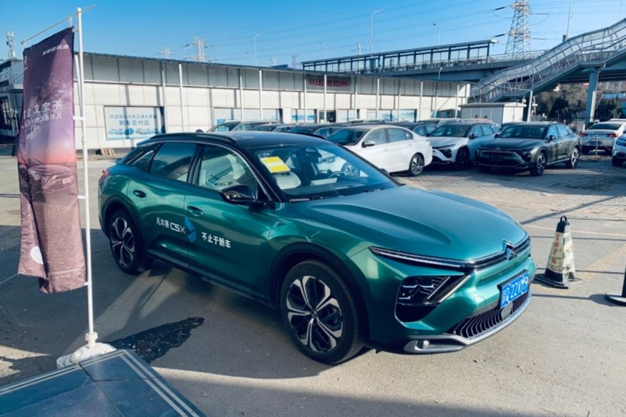 Citroën C5 X (2022). Une star du tuning en Chine - Photo #4 - L'argus