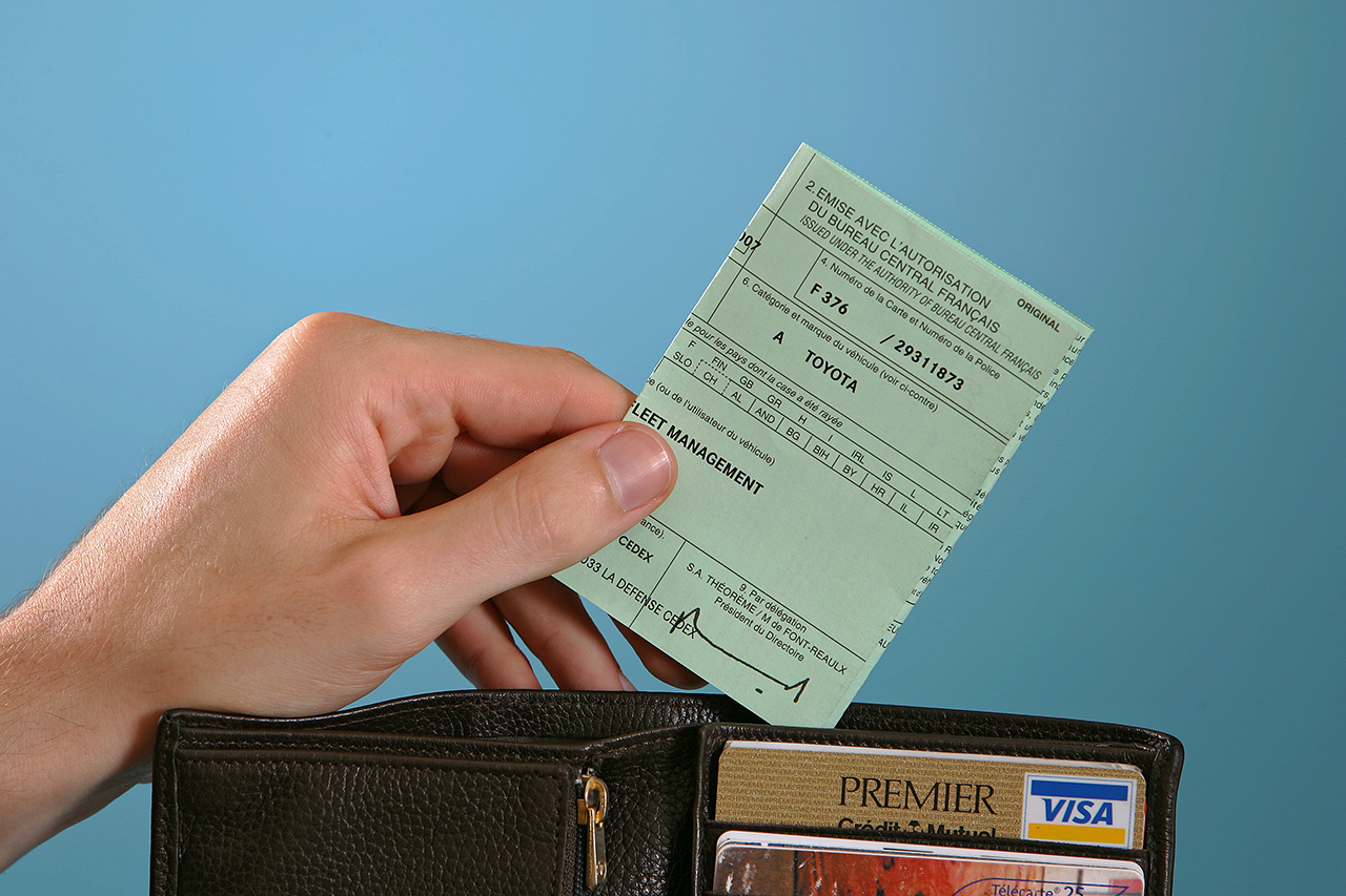 Assurance auto. Vers une surpression de la carte verte