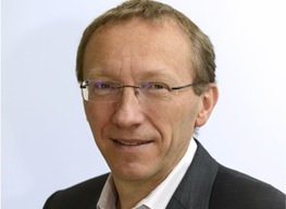 Photo 1 - PSA nomme Christophe Rauturier patron du numérique