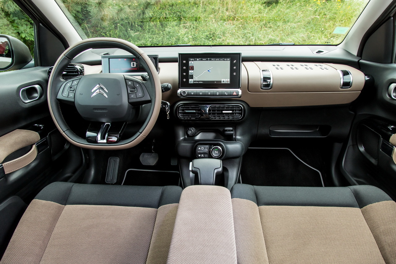 Essai Citroën C4 Cactus vs Renault Captur : le match de crossovers