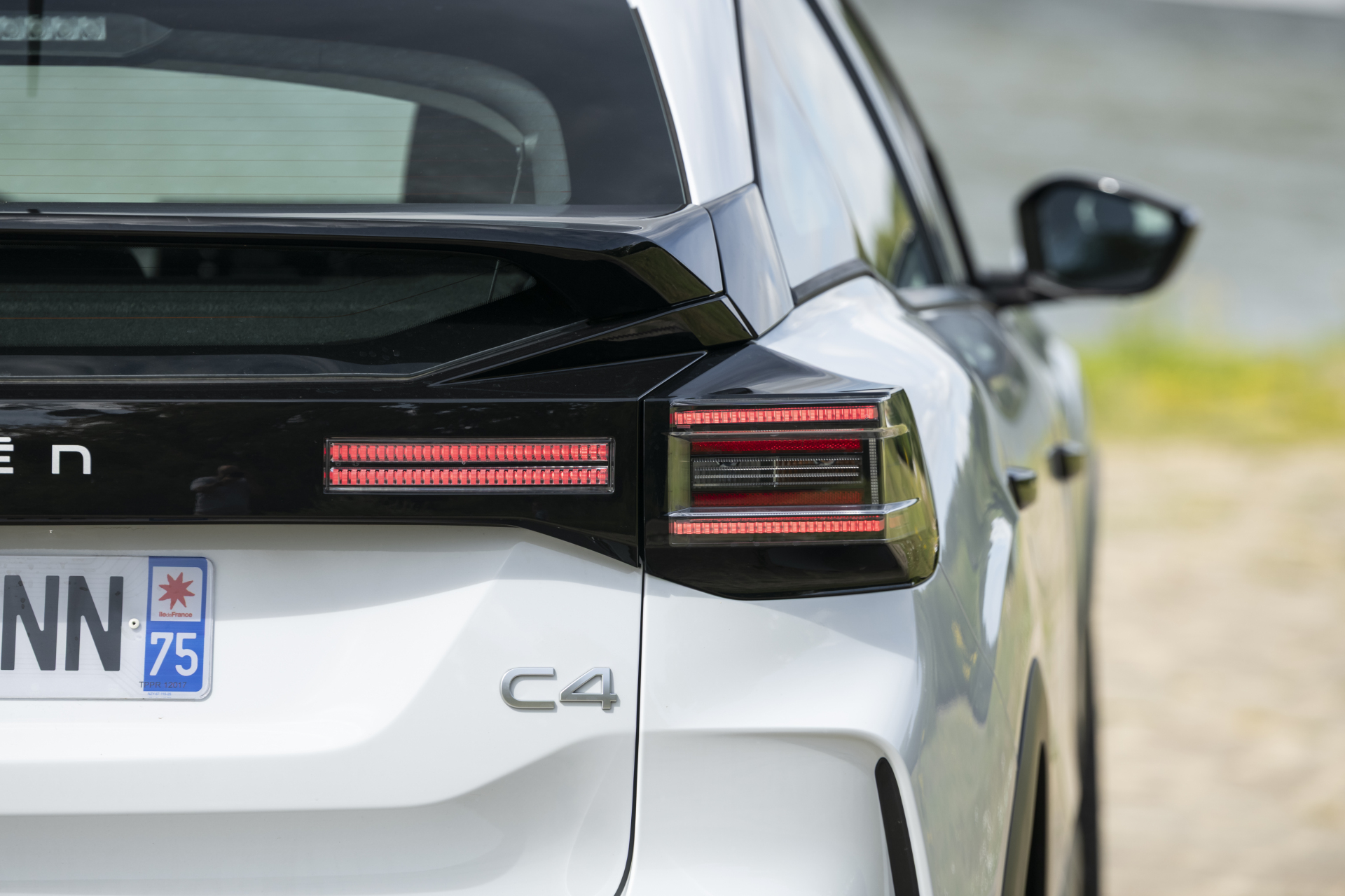 ASTON MARTIN Valkyrie : actus, essais, fiches techniques, prix du neuf ...