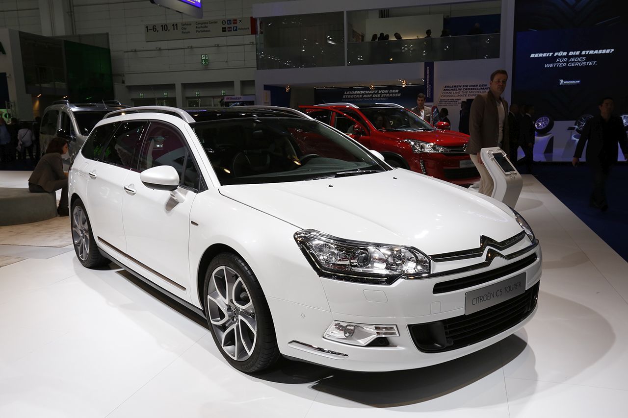 Francfort 2015. La Citroën C5 met discrètement en avant le BlueHDi 180 ...