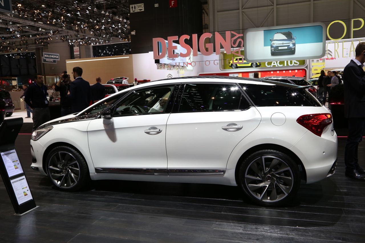 Genève 2015 : la nouvelle DS5 est la star du stand DS - Photo #7 - L'argus