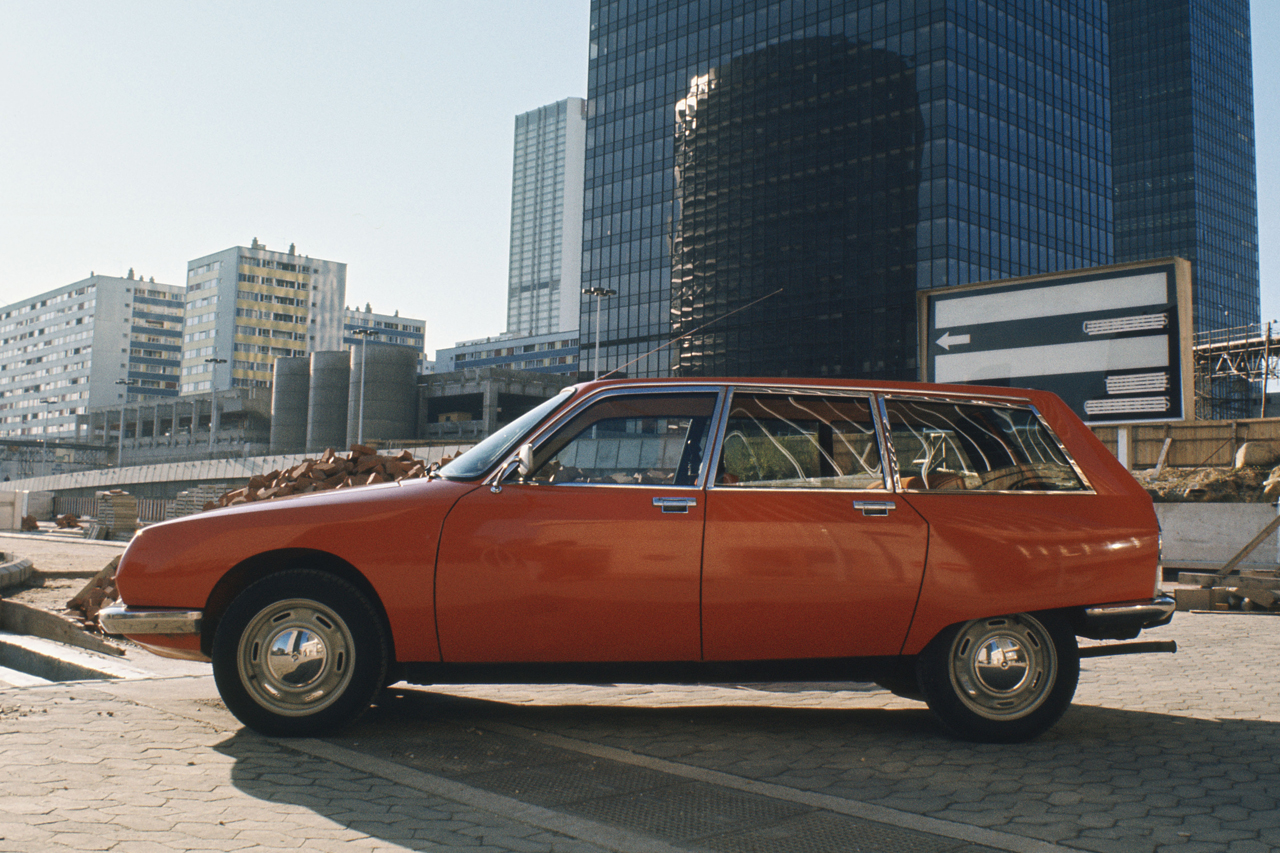 Photo 3 - Citroën break GS orange profil - Citroën GS (1971). Le break ...