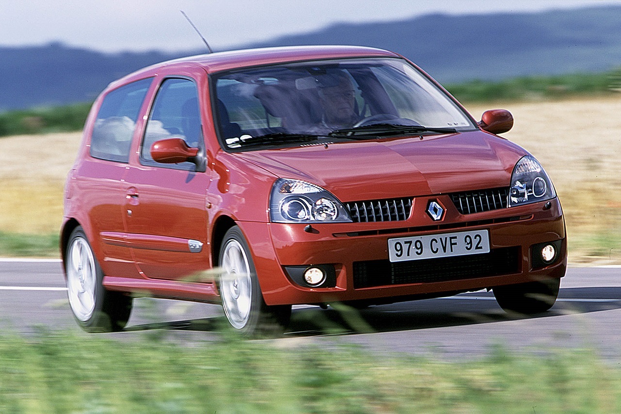 Photo 12 - Clio 2 II RS 3/4 avant rouge - Le meilleur des bombinettes ...