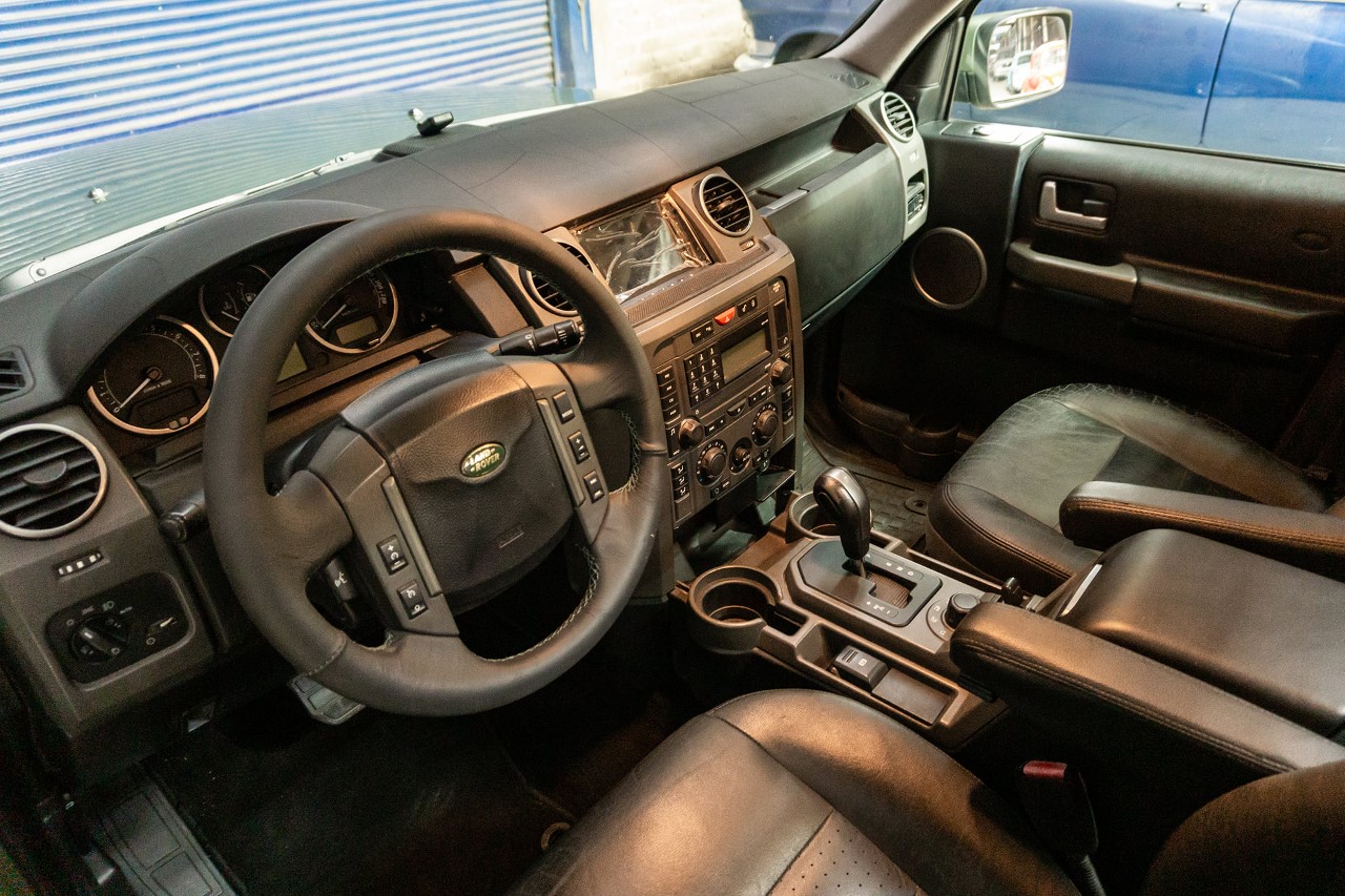Photo 5 - Land Rover Discovery pick-up intérieur - Land Rover Discovery ...