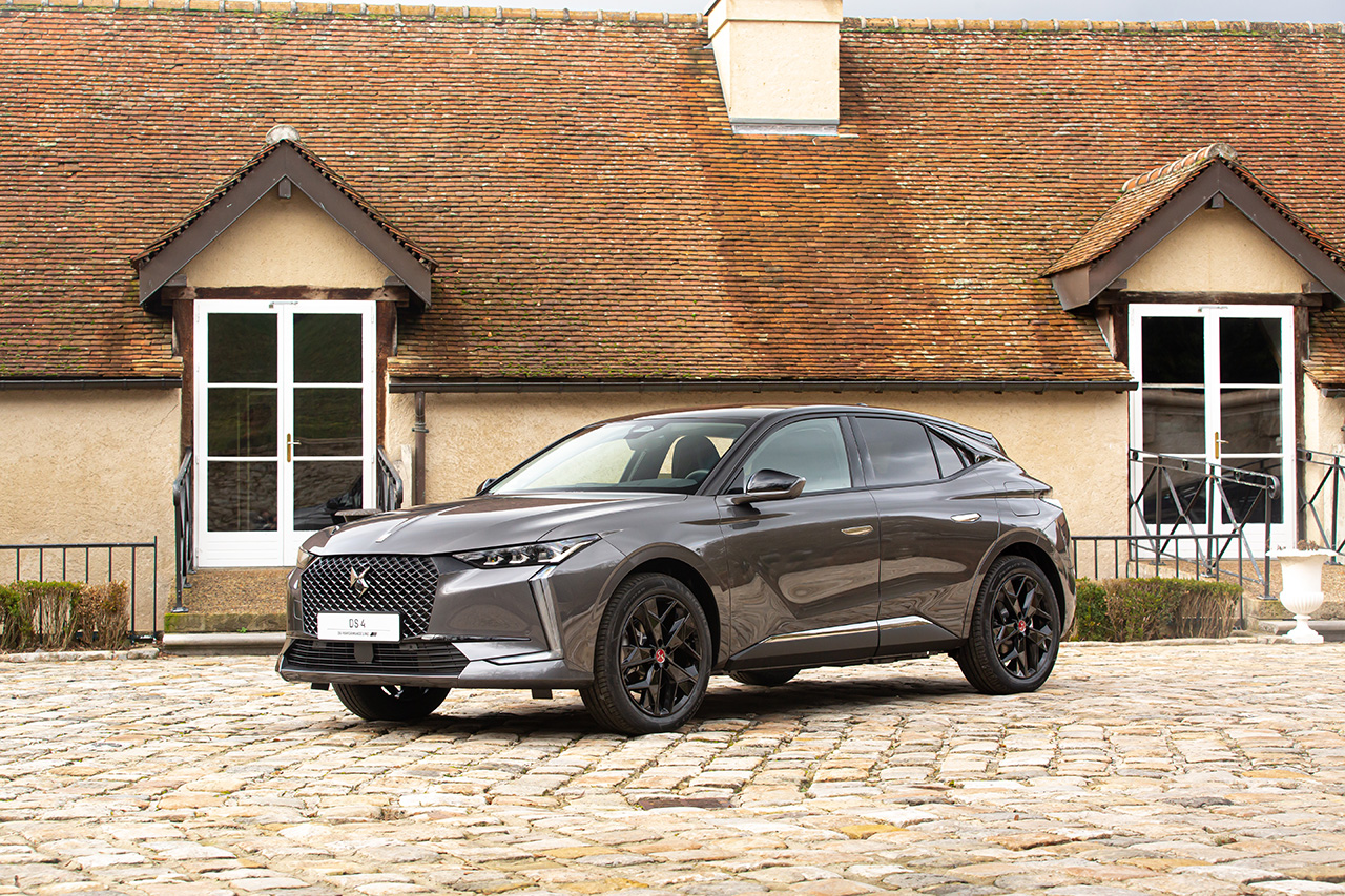 Photo 17 - DS4 E-Tense électrique (2024) - Le calendrier secret des ...