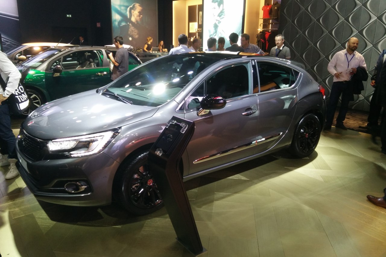 DS 4 Performance Line : une DS 4 à l'esprit plus sportif - Photo #2 - L ...
