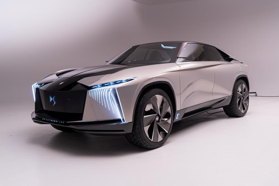 Photo 13 - DS5 e-tense 2024 - Nouvelles DS. Le calendrier secret jusqu ...