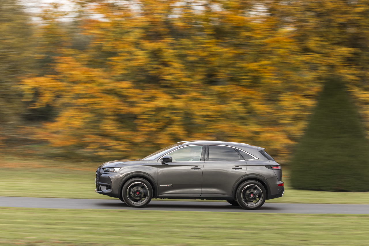 Photo 6 - DS7 Crossback Performance Line vue arrière gris platinium vue ...