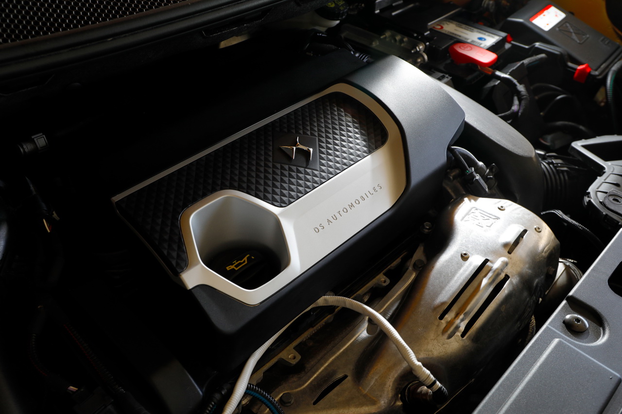 Fiche technique DS7 PureTech 225