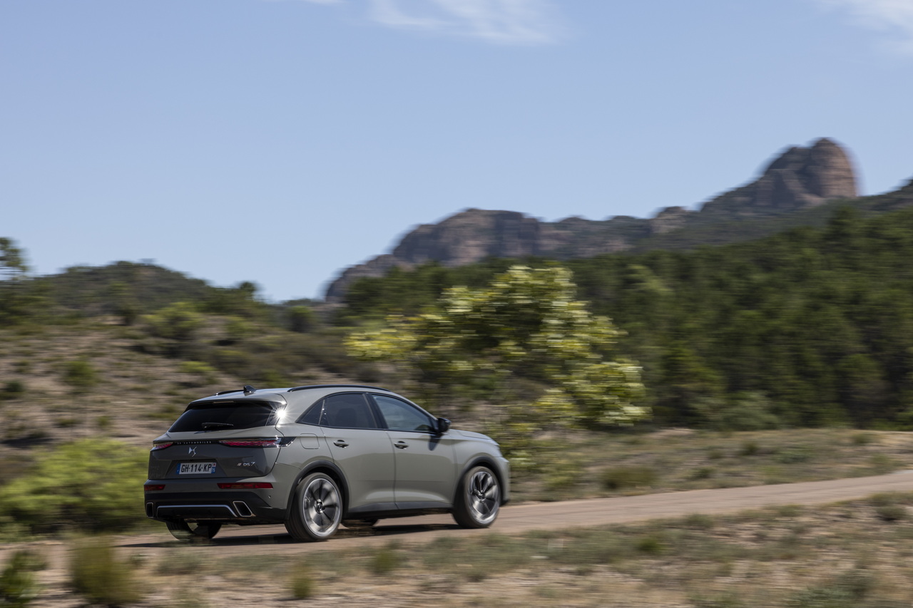 Photo 8 - DS7 360 hybride - Essai DS 7 E-Tense 360 : le SUV français ...