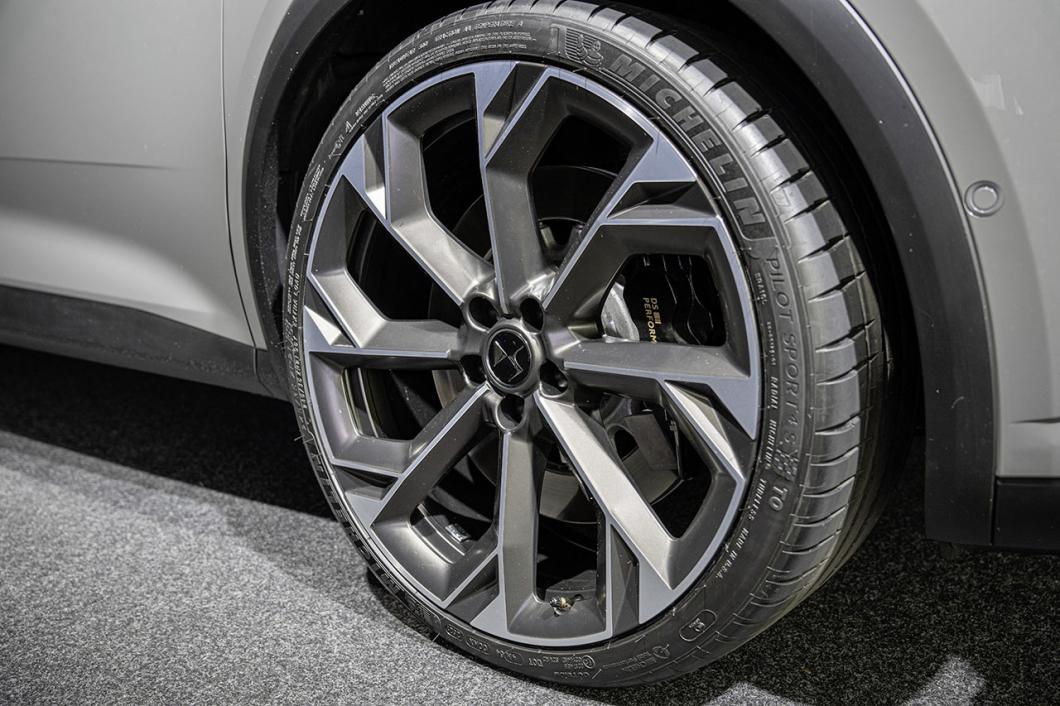 Photo 3 - ds 7 etense 360 jantes 21 pouces - DS 7. La version E-Tense ...