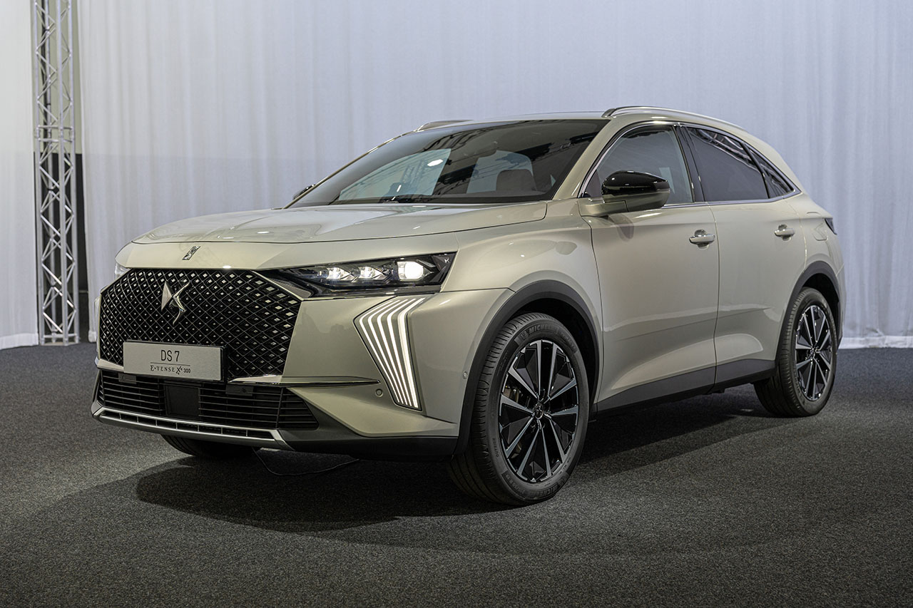 DS 7 Crossback (2022). Premières photos de la version restylée - Photo ...