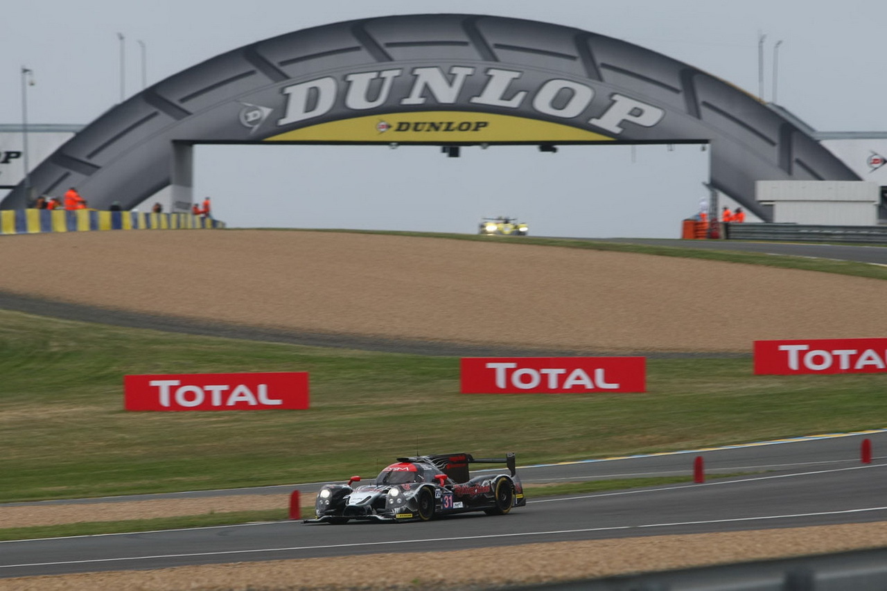 Photo 1 - Passerelle Dunlop 24 Heures du Mans - Dunlop aux 24 Heures du ...