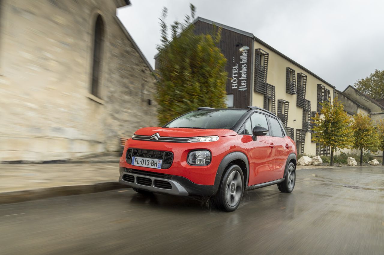Photo 9 - Citroën C3 Aircross Shine rouge travellin avant - Essai ...